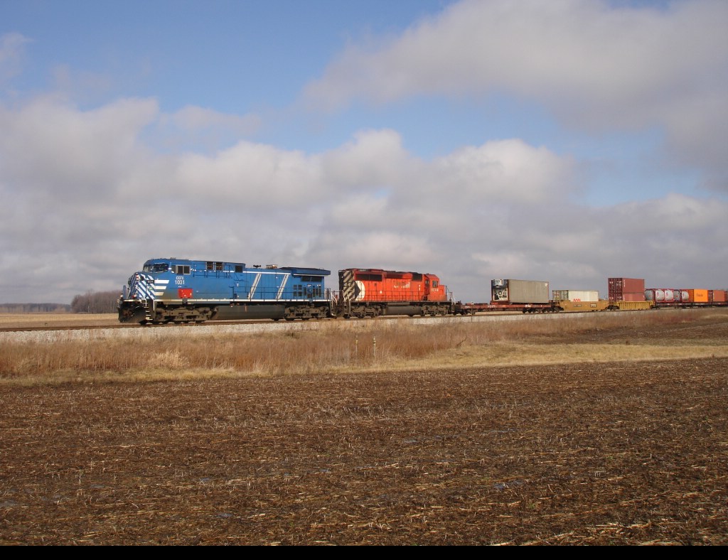 CEFX 1031 & CP 6044 WB on NS Wabash Line